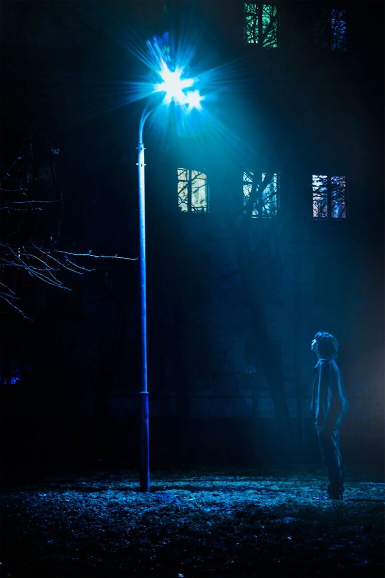 Spiritual Meaning Of Street Lights Going Out Explained